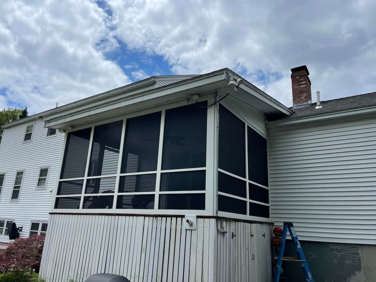 Custom Screen Porch Services – Moises Carpentry & Painting